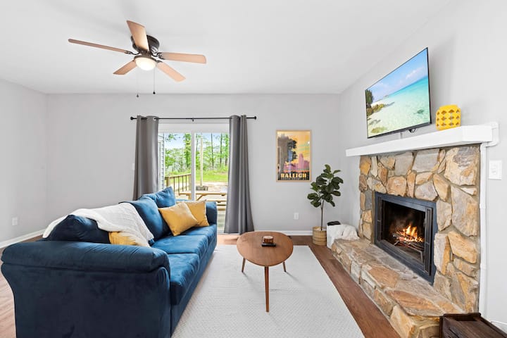 Stylish And Clean 3br Near Nc State And Lenovo - Raleigh, NC