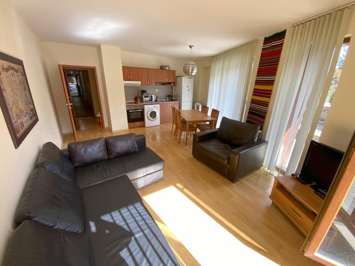 Very Large Two-bed Apartment Very Close To Gondola - Bansko