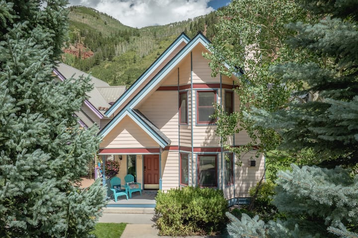 Bachman Village #9 - Backyard And Steps To Skiing! - Telluride, CO