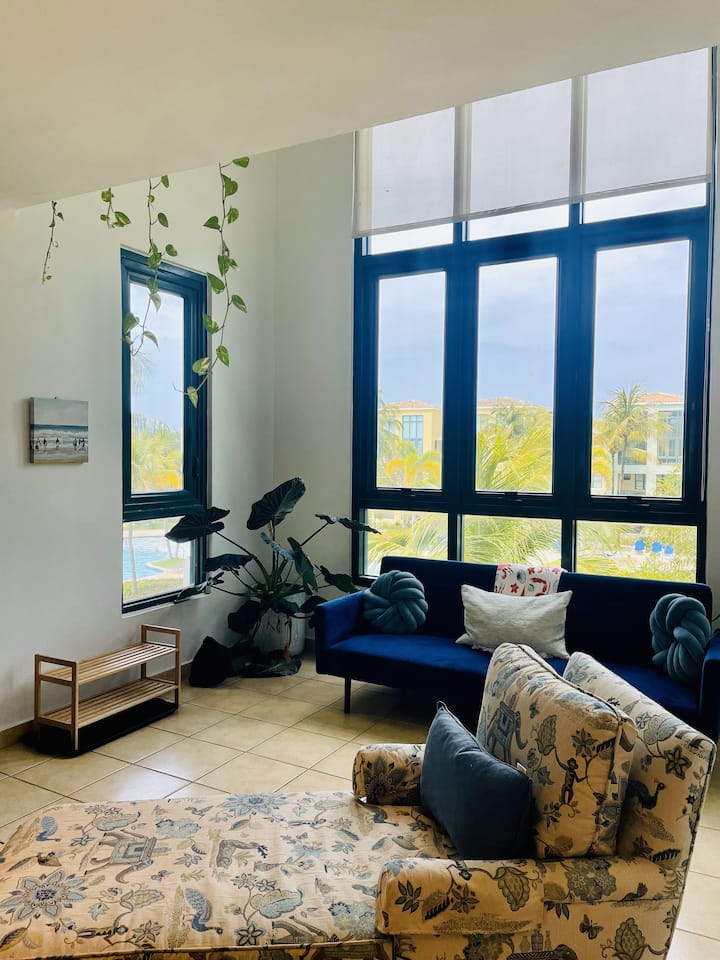 Idy's Penthouse-beach Access/steps To The Pool - Puerto Rico