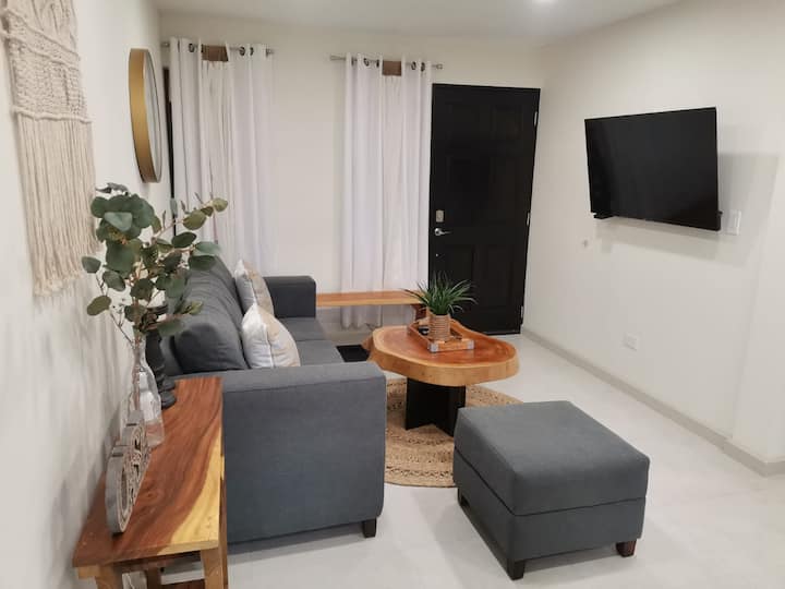 La Bella Suite - Top Rated! A/c & Fast Wifi! - El Salvador