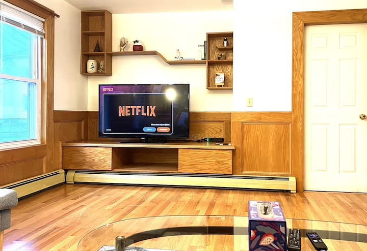 Cozy&spacious Home In Malden - Revere, MA
