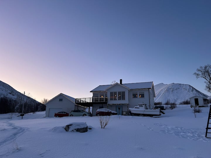 Unik Bolig I Tromvik – Nordlys, Fjell Og Stillhet - Noruega