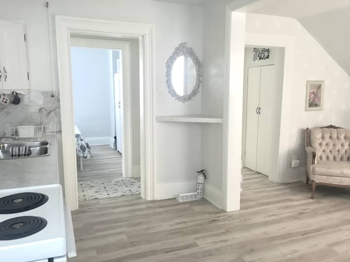 Airy Upper Apt. - Peterborough, ON, Canada
