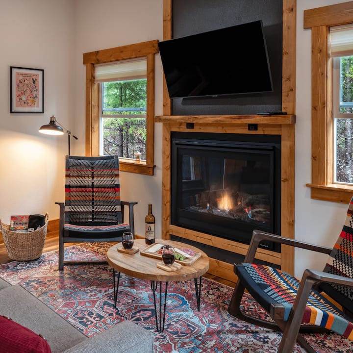 Forager's Cabin @ Backwoods Cabins - Carson, WA