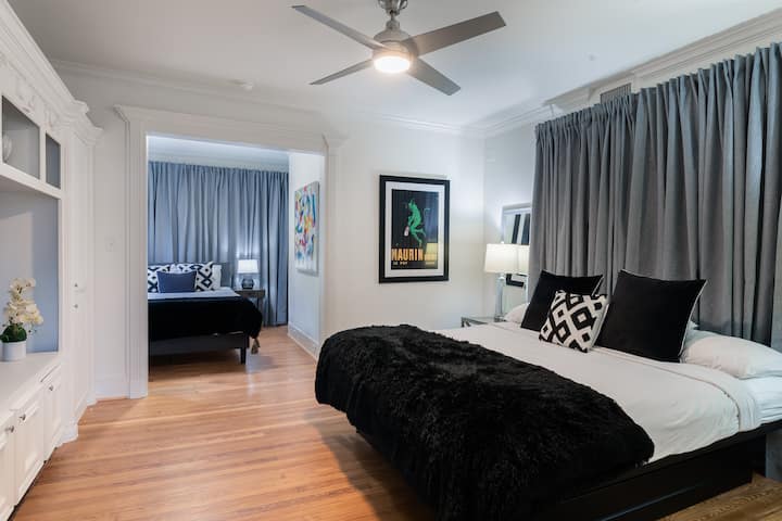 The Athena | Montrose Luxury Chefs Kitchen, 4br+3! - Bellaire, TX