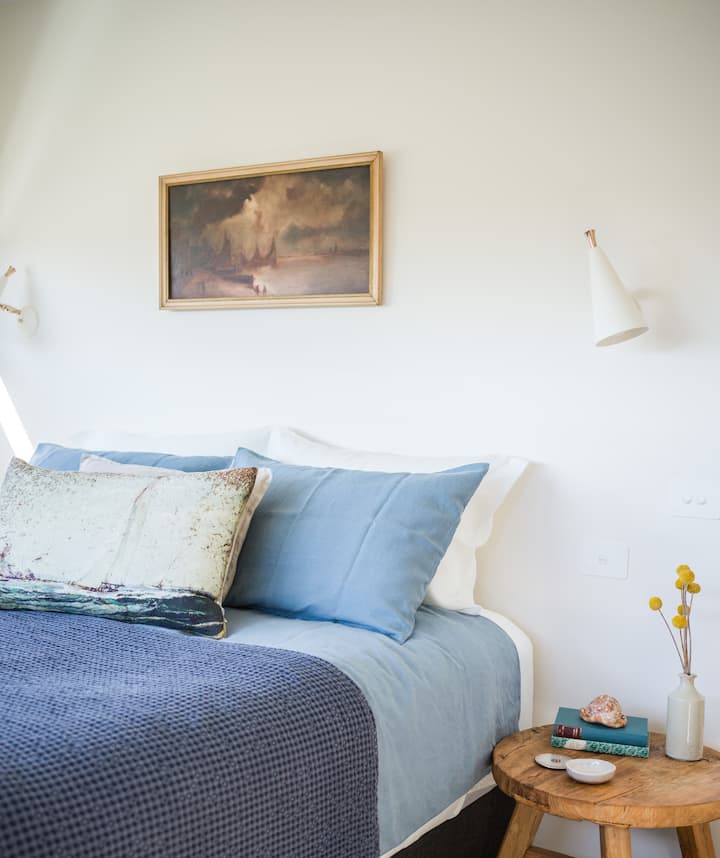 Leilas - Couples Retreat, Sea Views & Outdoor Bath - Bega