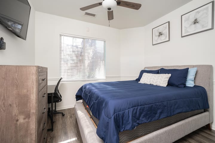 Female Business/medical Traveler - Bakersfield, CA