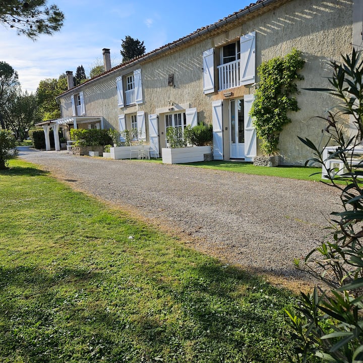 Domaine 3 Maisons
30 Personnes Proche Carcassonne - Bram
