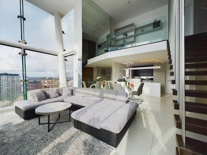 Amazing Skyline Views 3br Duplex With Free Parking - 맨체스터