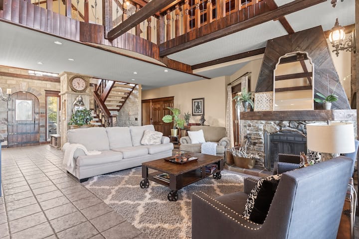 Country Escape - Acreage Home With Park - Okotoks