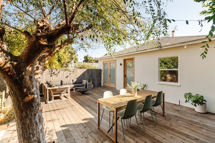 California Living | Serene Venice Beach Bungalow - Los Angeles, CA