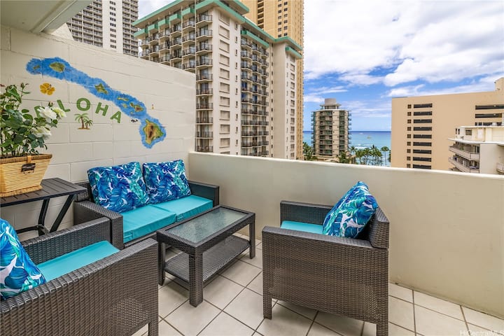 Beautiful Penthouse Views! - Honolulu, HI