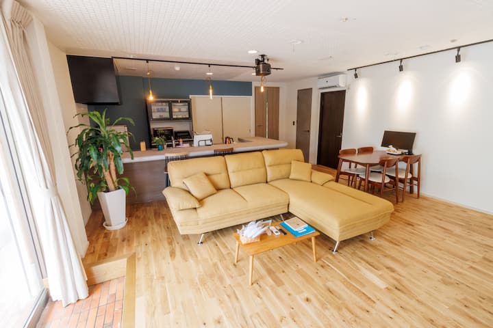 10人以上可！130型プロジェクタldk/キッチン完備で家族ご飯 - Kumamoto