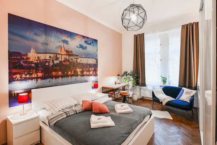 Homelike Angel Apt | 10min Centre | 51m2 | Parking - Prague