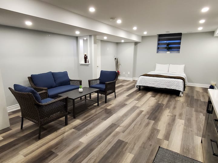 Glacier's Cove - Brampton
