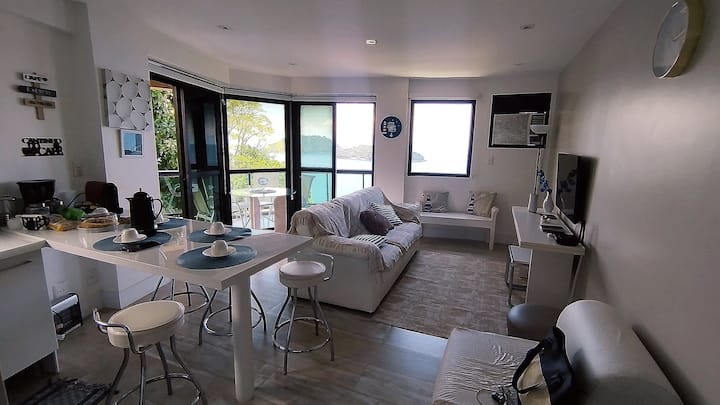 Apartamento Confortável Vista Mar Com 3 Suítes - Mangaratiba