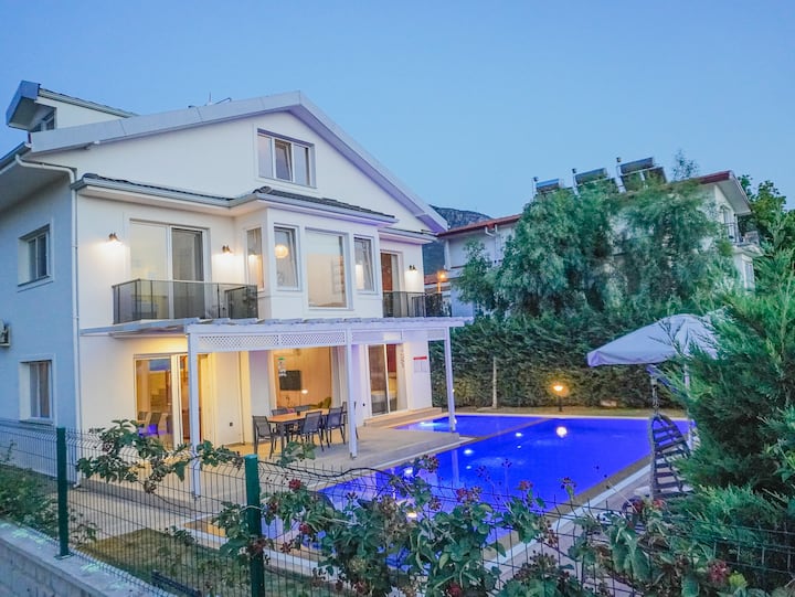 Villa Pelit - Havuz Jakuzi Sauna - Çalış Beach