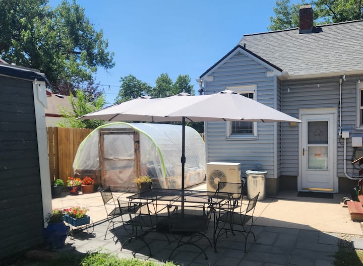 Cozy Basement Suite Convenient To Hwy & Downtown - Fort Morgan, CO