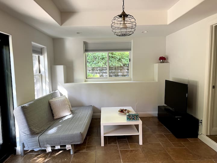 Cozy Apartment In Nature - Cupertino, CA