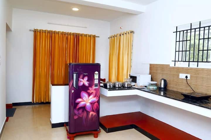 Hills Cottage Annexe:entire 3bhk, No Bachelors - Ooty