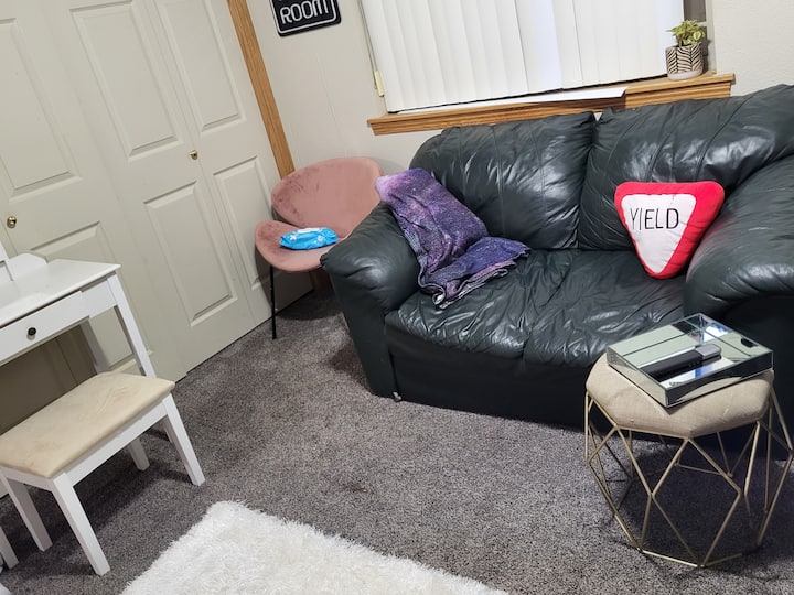 Empty Master Bedroom. My Teenager Moved Out. - Billings, MT