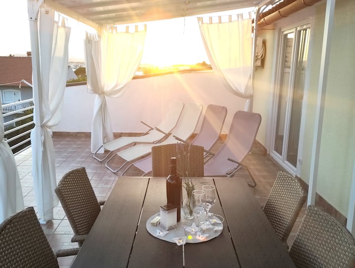 House Maria, Beach, Restaurants, Bar-all Walkable - Sukošan