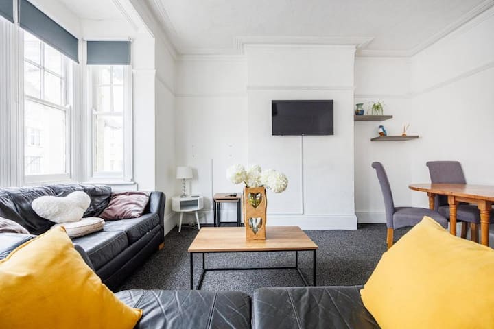 Lovely & Comfy 2br Nr Westcliff Beach & High St - Southend-on-Sea