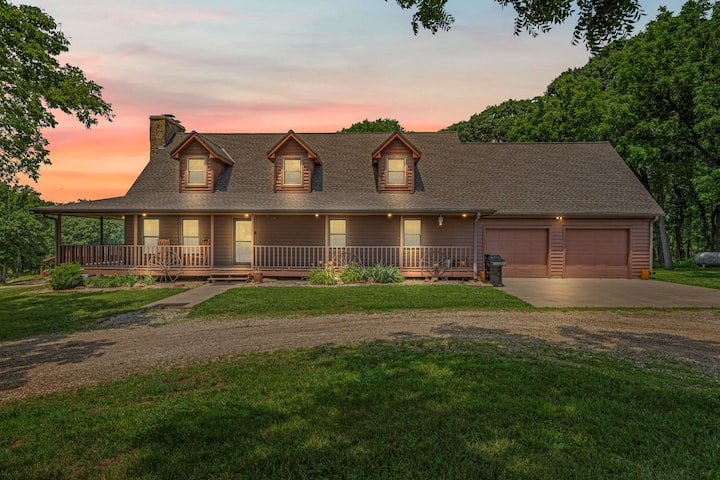 2 Day Discount! Close To The Lake! Nature Inspired - Perry Lake, KS
