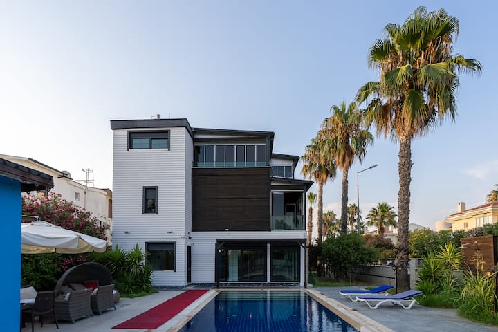 Kom Tot Rust In Onze Luxe Villa - Belek