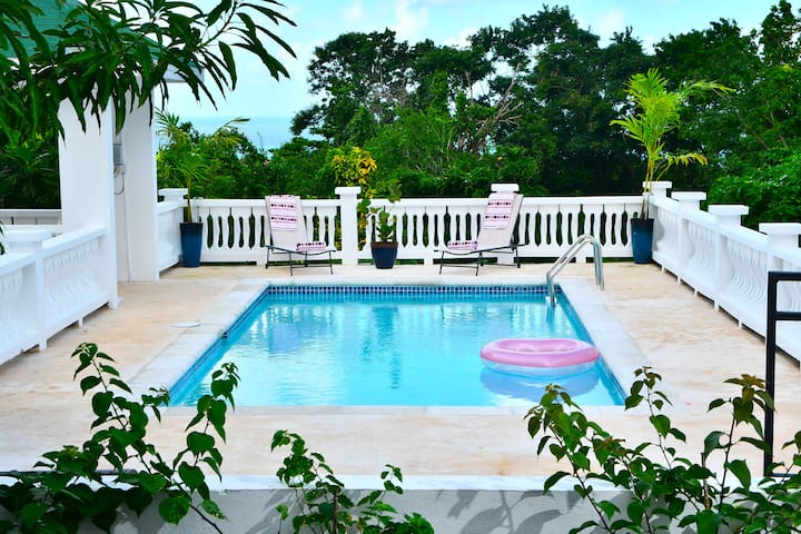 4br Hilltop Villa • Private Pool • Near Ocho Rios - Jamaica