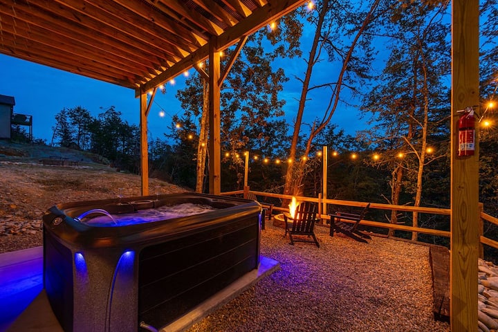 Luxurious Stay For Families With Kids And Couples - Sevierville, TN