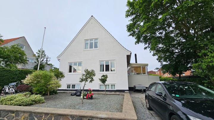 Hyggelig Og Privat Kælderetage - Odense
