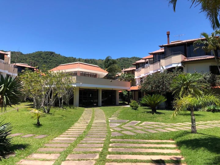 Triplex Condomínio Clube Pé Na Areia - Florianópolis