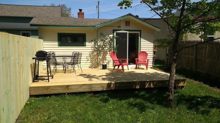 Cottage 1/2 Block To Beach! - Marquette, MI