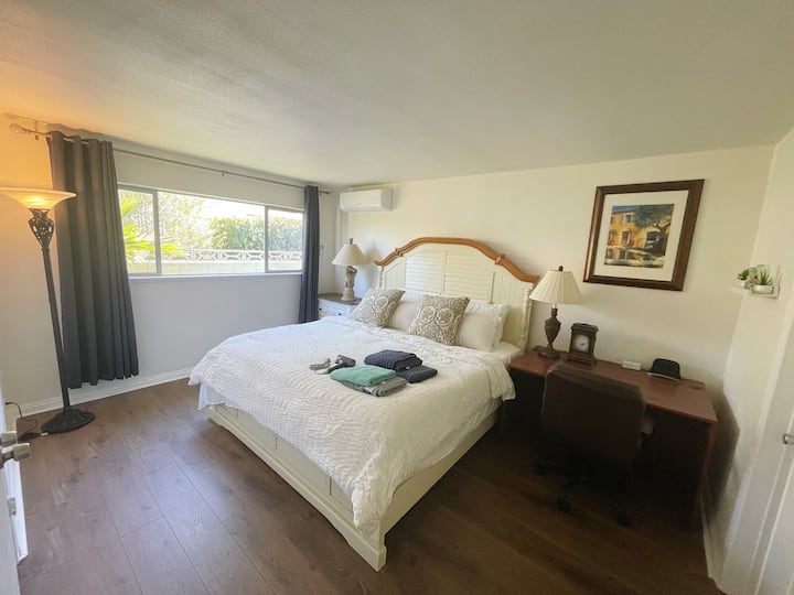 Pomona Spacious Double Bedroom - Claremont, CA