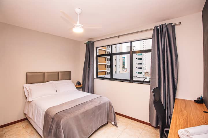 Quarto E Sala Amplo C/ Vaga (5) - Juiz de Fora