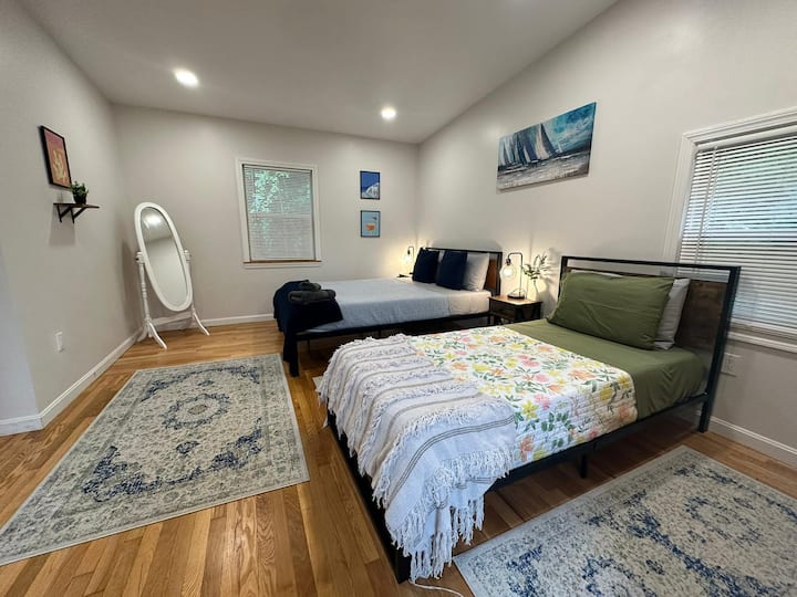 [Fabulous Extra Large Room Close T Boston College] - Newton, MA