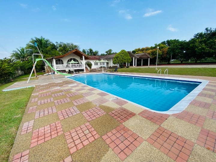 Finca Privada Con Piscina - Melgar