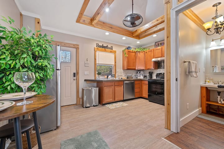 Cozy 2br Cottage Near Miami Valley Hospital & Ud - Dayton, OH