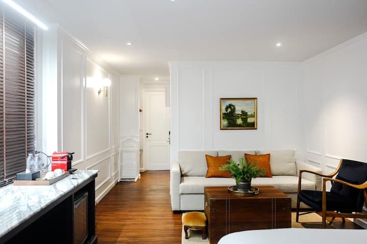 Room 901 (33 Sqm) Ensuite Bedroom With 1 King Bed - Chiang Mai, Thailand