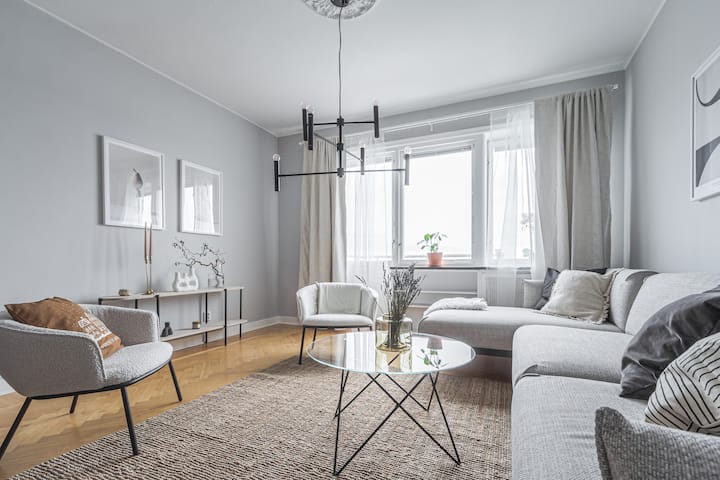 Spacious Apartment By Waterfront In Fredhäll - Stockholm