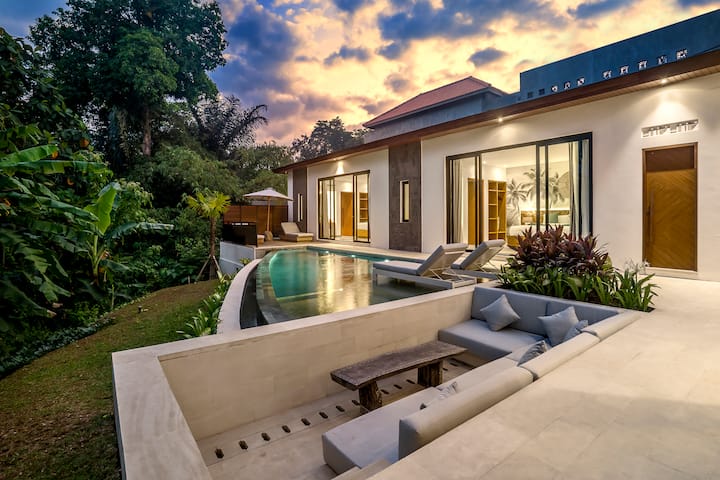 Villa Monkey Bay : 2br W/ Infinity Pool & Bathtub - Australia