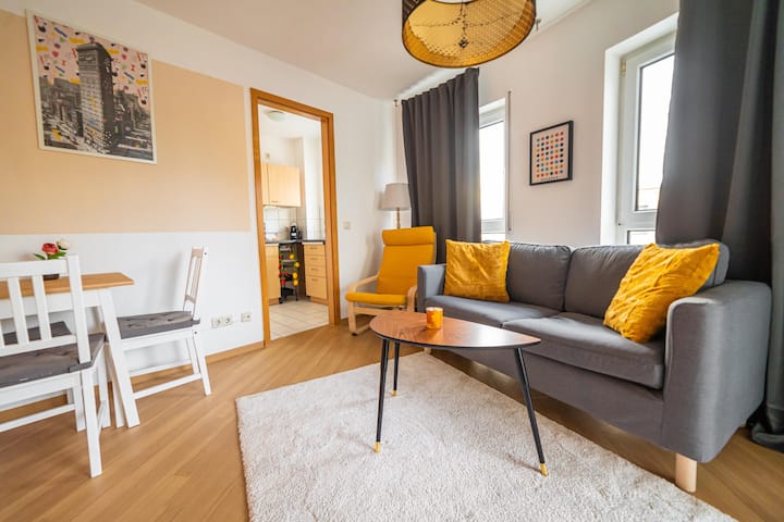 Fullhouse Studios | Kornhaus Comfort Apartment - Dessau