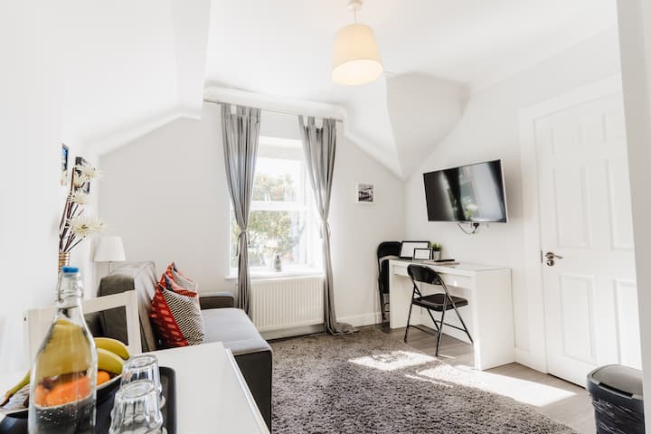 Second Floor, One-bed. Sweet 5 - Lytham St Annes