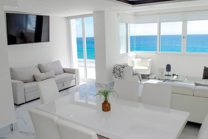 Luxury Ocean Front Apartment - Cancún