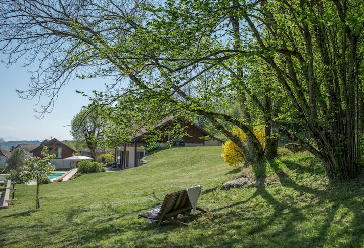 Maison Calme 12/14 Personnes - Belley