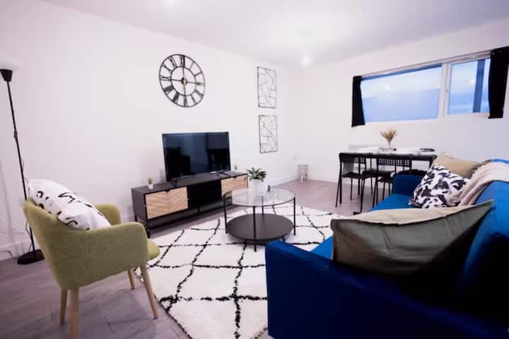 Spacious 1 Bedroom Flat-city Centre - Hemel Hempstead