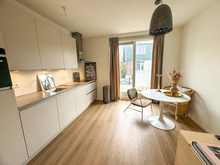 Cozy Longstay Apt. With Terrace - 10 Min. To City - 贊丹