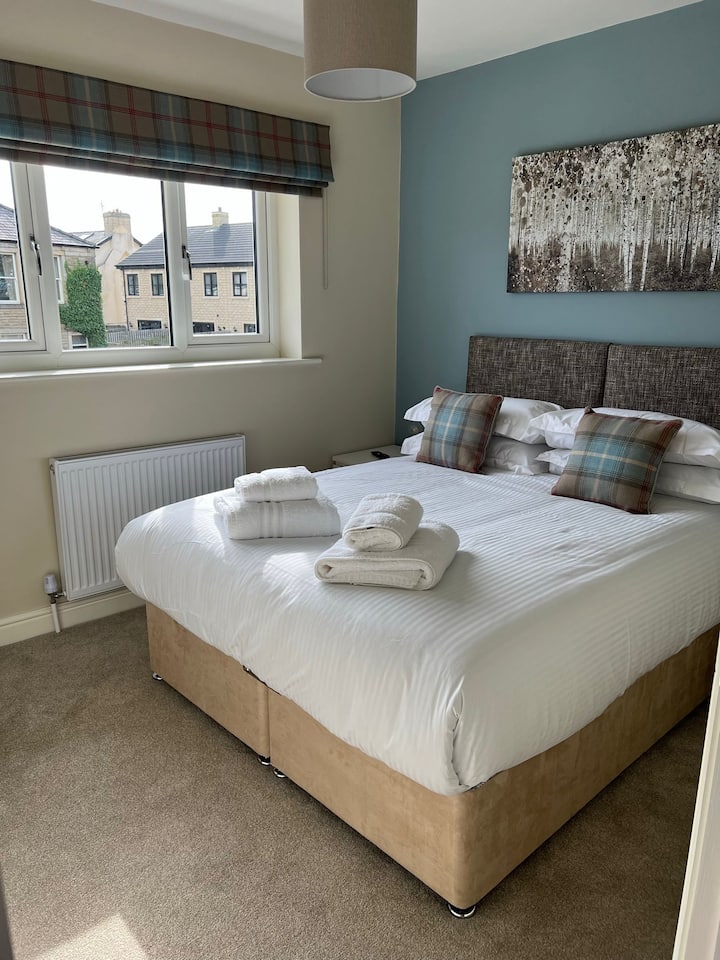 Central But Peaceful House With Garden & Parking - Clitheroe